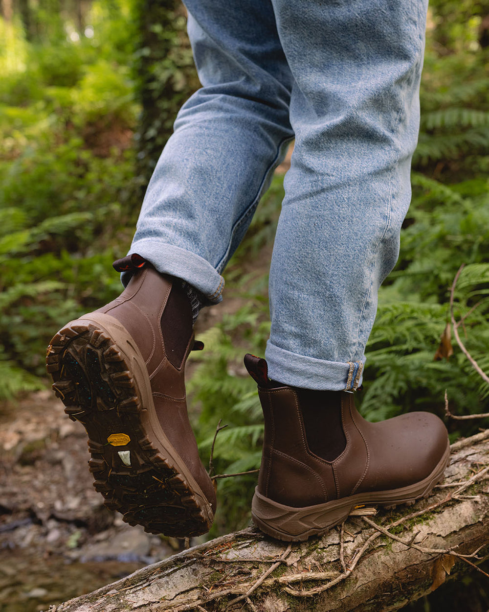 Women's - Brown Distressed - Water Resistant - Leather - Vibram Chelsea ...