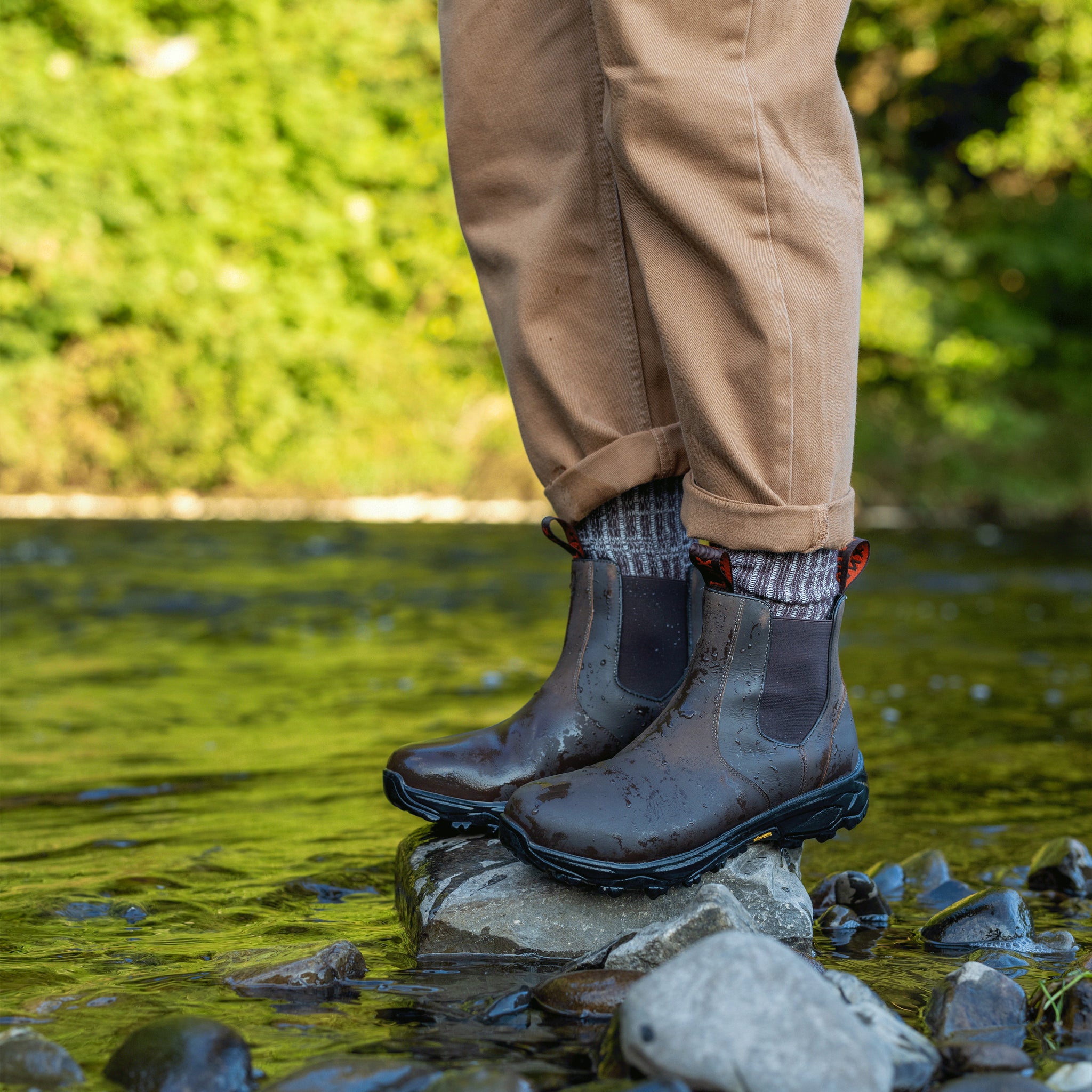 Men's - Brown Distressed - Water Resistant - Leather - Vibram Chelsea ...